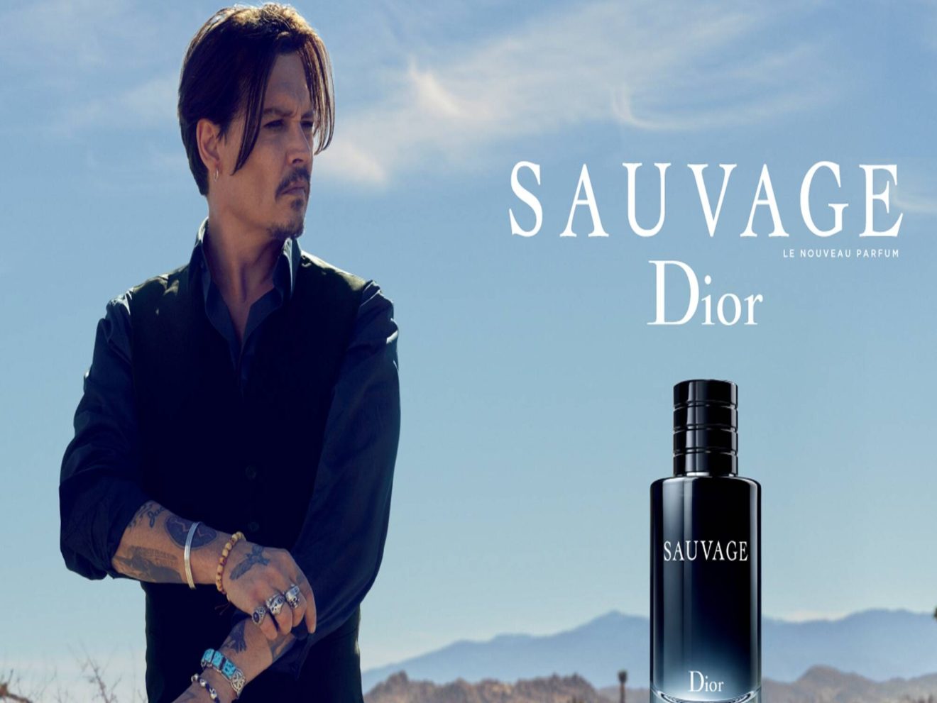 Celebrity Johnny Depp Delights Screen Audience in Christian Dior ...