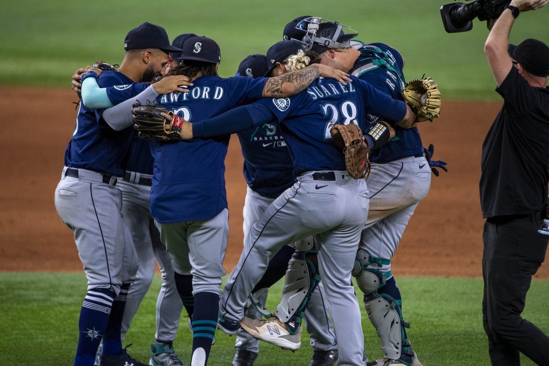 MLB Mariners keep winning, set sights on sweep of Rangers - CWEB