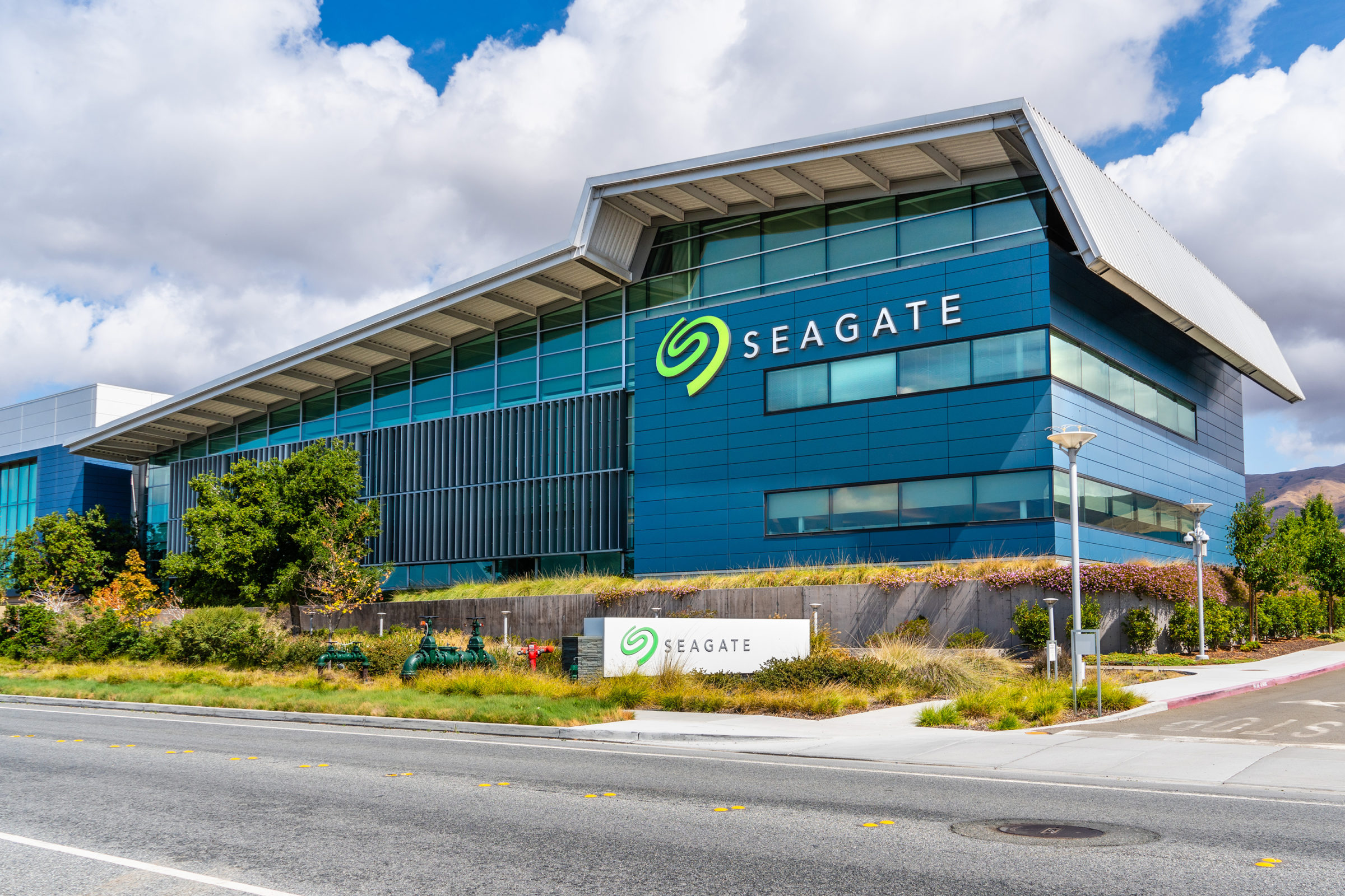 What to Expect From Seagate Technology Holdings’ Q4 Earnings? - CWEB