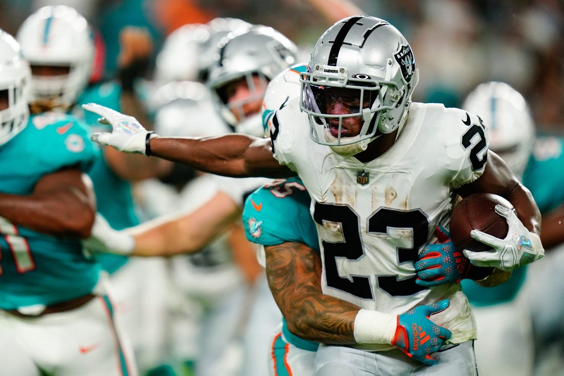NFL News: Report: Ravens signing veteran RB Kenyan Drake - CWEB