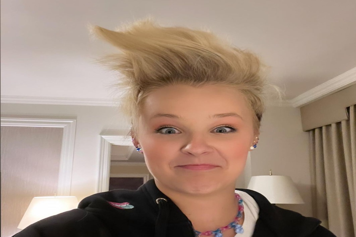 Celebrity JoJo Siwa’s ‘mullet daddy hair’ compared to diverse celebrity ...
