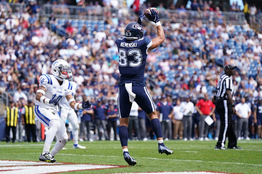 NCAAF News: Nate Carter carries UConn to victory over Central ...