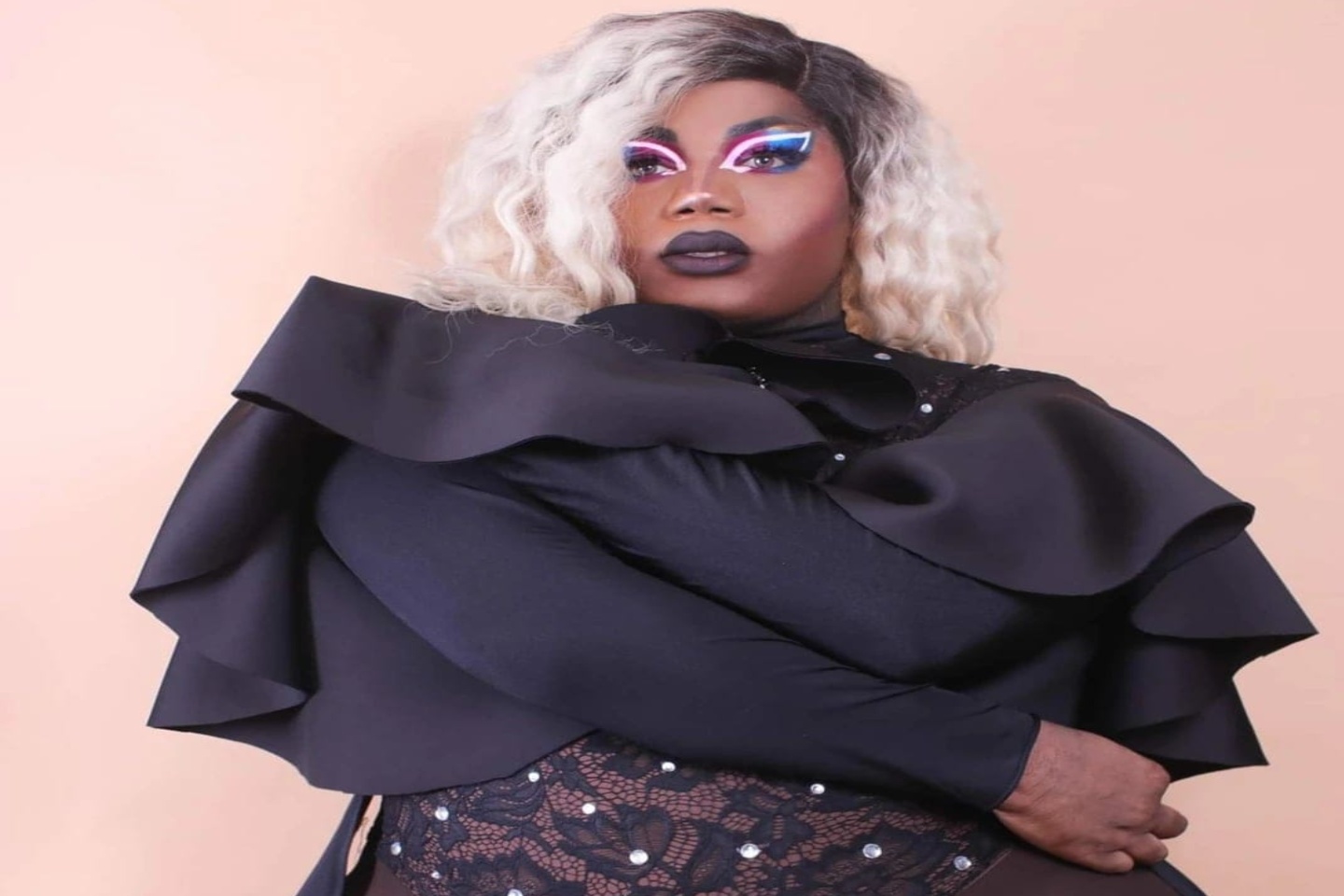 Watch: Plus-size Philadelphia celebrity dies mid-performance, Drag ...