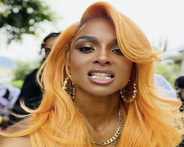 Celebrity Ciara Dancer’s Legs and Stunning Curves in Denim Outfit and Gold Bracelet - CWEB