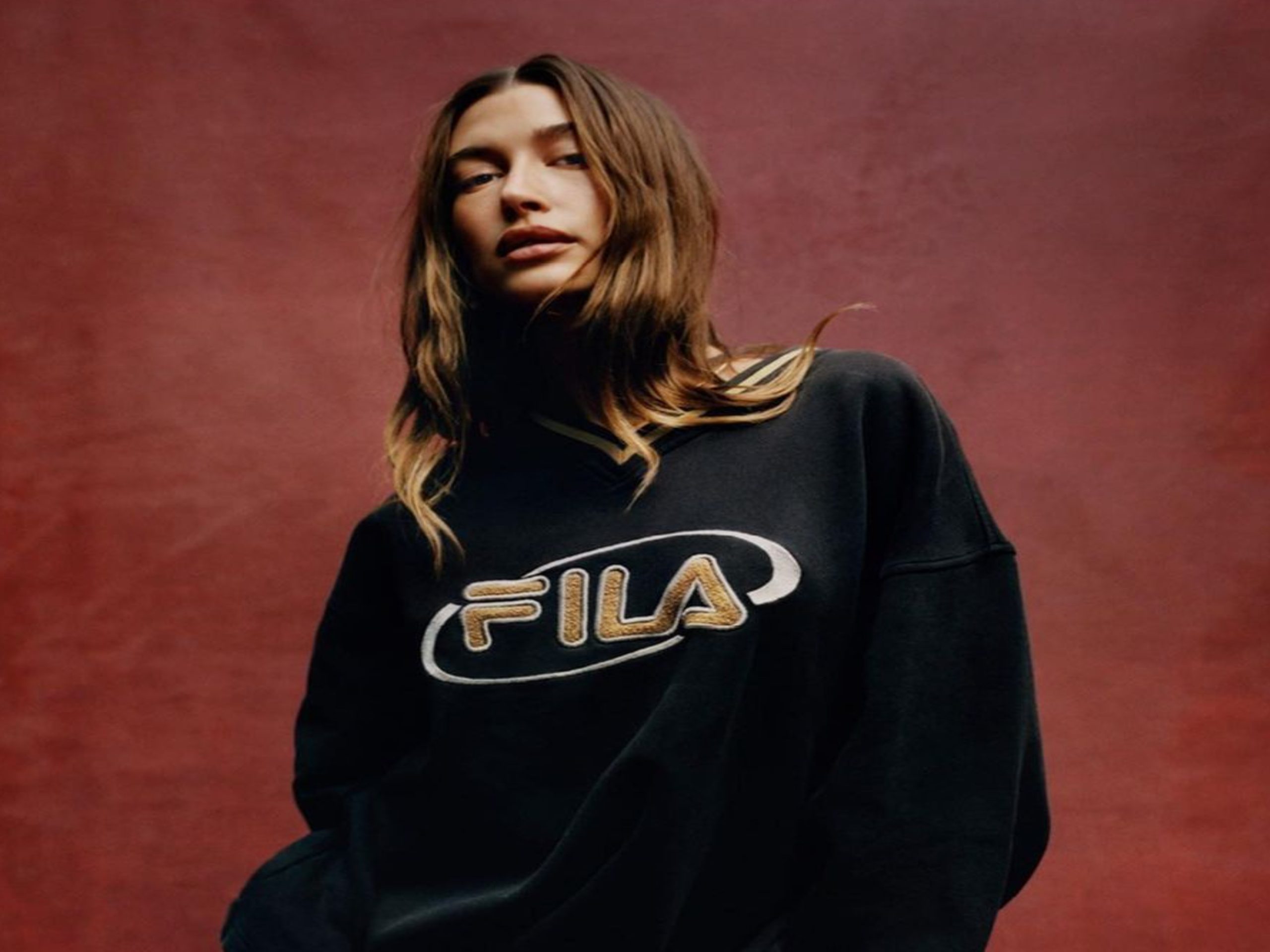 Celebrity Hailey Bieber posts photos in sportswear brand on social ...