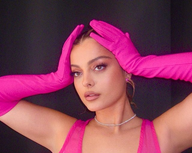 Celebrity Singer Bebe Rexha Teases in Pink Bathrobe, Prepares Bubble ...