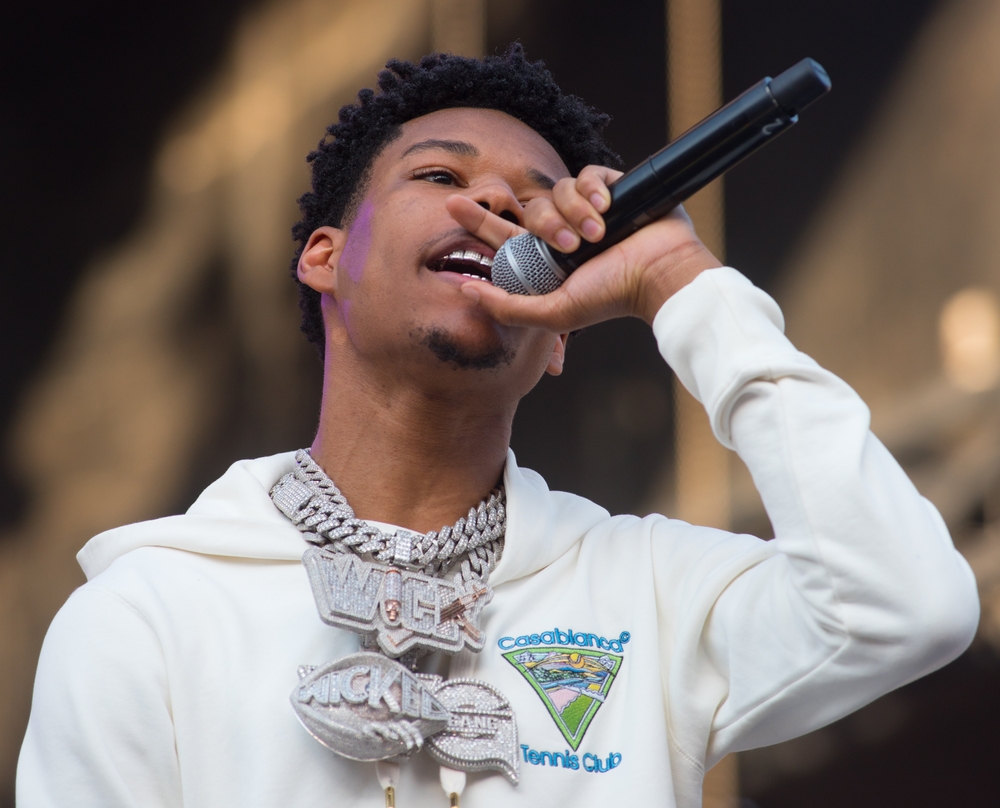 Watch Celebrity Nardo Wick entourage knocks out fan, celebrity rapper ...