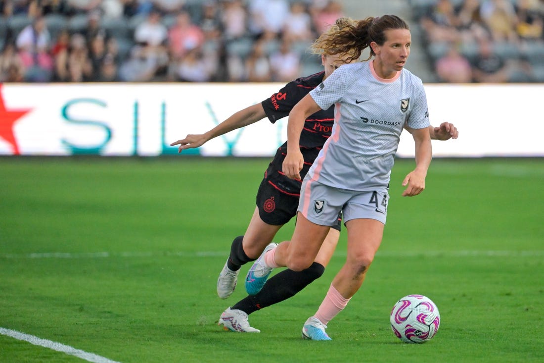 NWSL News: Angel City FC sign Newport Beach native Elizabeth Eddy - CWEB
