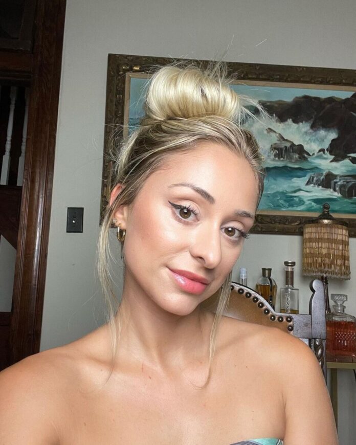 Celebrity Renee Poche of reality show Love Is Blind sues Netflix ...