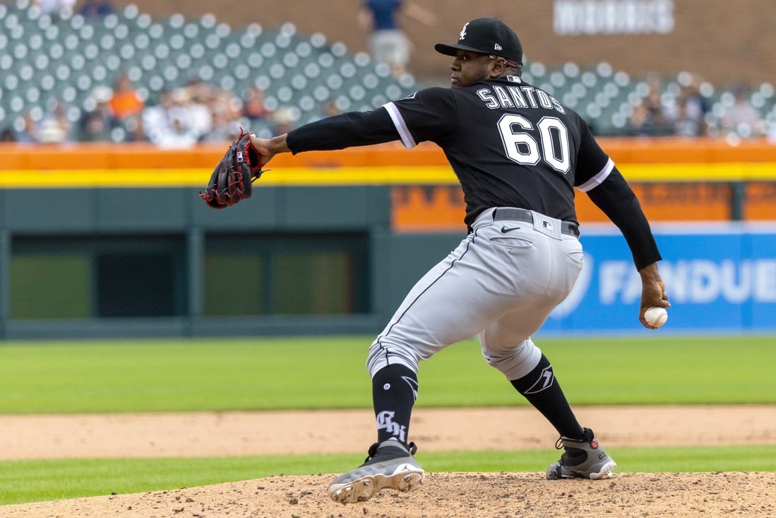 MLB News: Mariners RHP Gregory Santos (lat) to miss start of season - CWEB