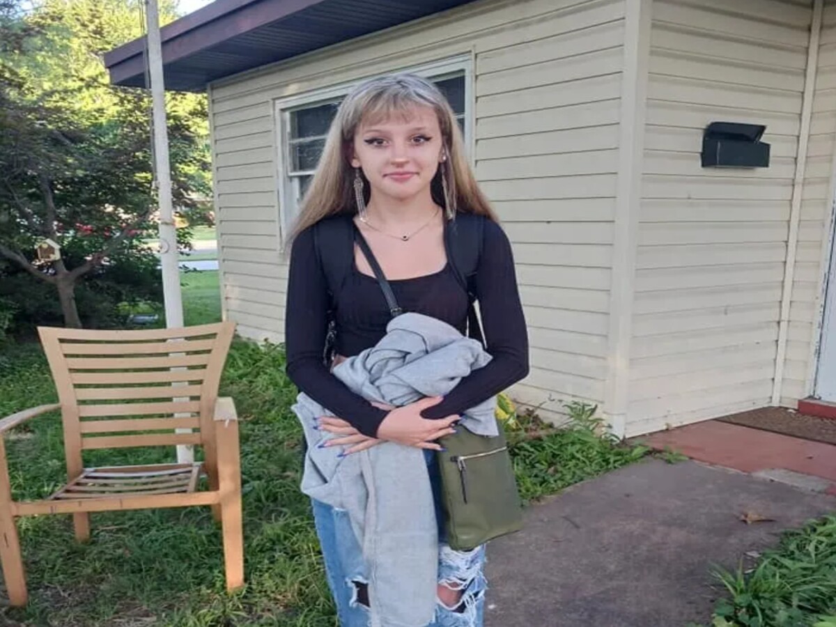 Missouri schoolgirl Kaylee Gain breathes on her own, is stable after ...